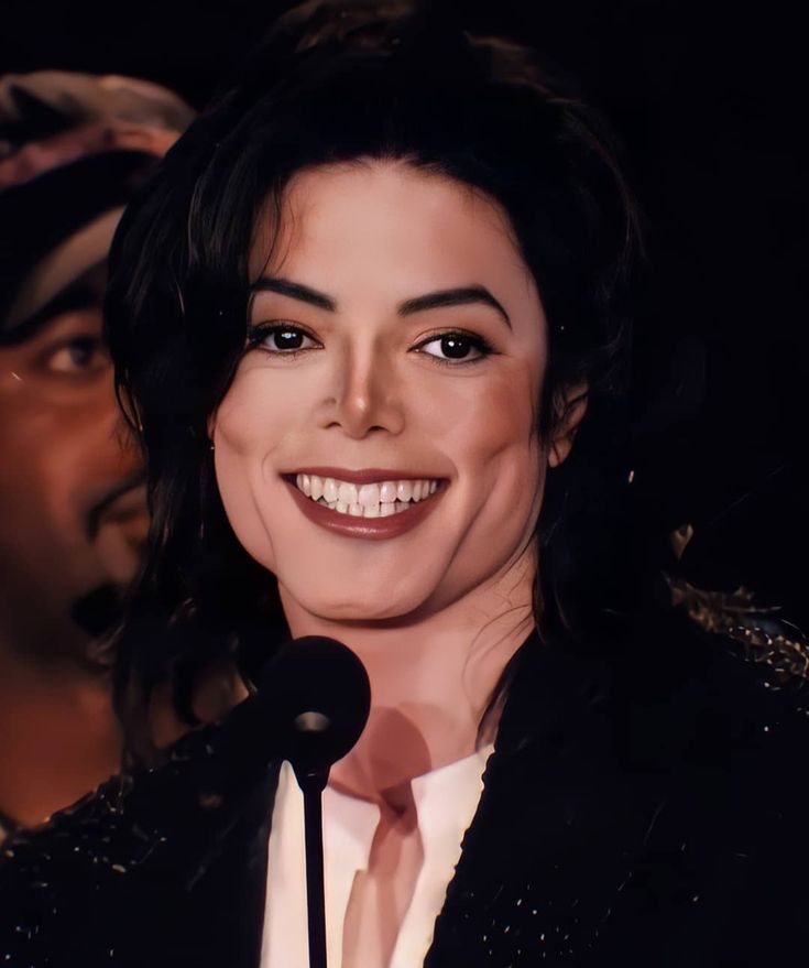 Mike🍎🌈💜.jpeg | MJJCommunity | Michael Jackson Community