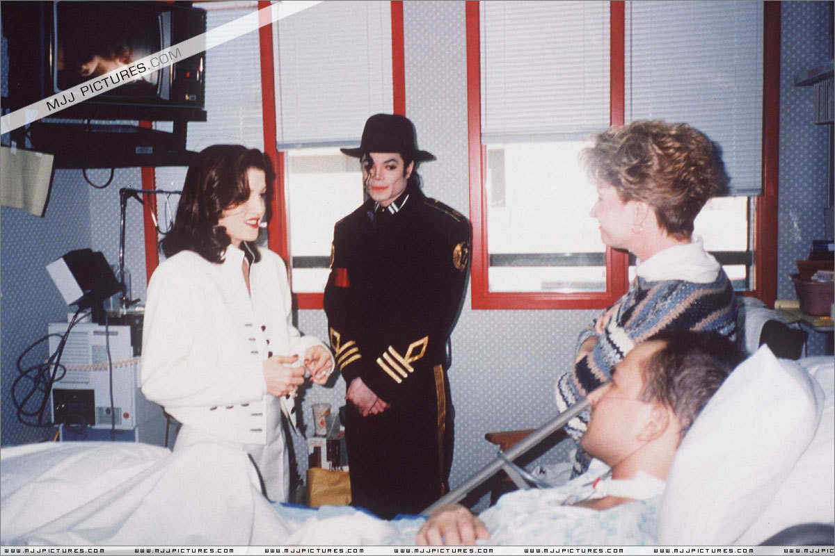 Various-Michael-Lisa-Marie-visit-St-Jude-Children-Hospital-michael ...